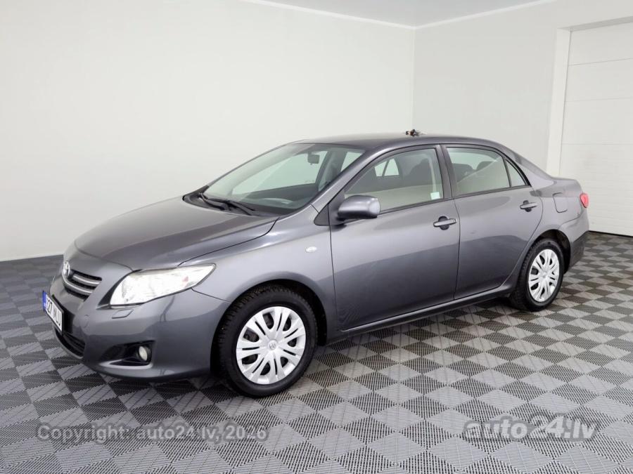 Pelēks Toyota Corolla 2009 Tallina, ar dzinēja tilpumu 1.60 L un nobraukumu 128 tūkst. km par 3199 €, foto 2 vietnē AUTOMOTO.COM.LV