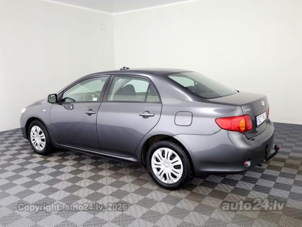 Grey Toyota Corolla 2009 in Tallinn, with an engine capacity of 1.60 L and mileage of 128 thousand km for 3199 €, photo 4 on AUTOMOTO.COM.LV
