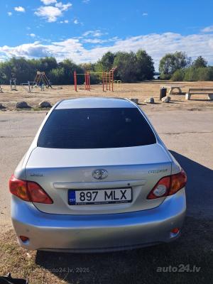 Pelēks Toyota Corolla 2009 Tallina, ar dzinēja tilpumu 1.60 L un nobraukumu 218 tūkst. km par 2000 €, foto 7 vietnē AUTOMOTO.COM.LV