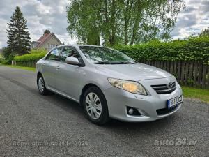 Grey Toyota Corolla 2009 in Tallinn, with an engine capacity of 1.60 L and mileage of 205 thousand km for 2300 €, photo  on AUTOMOTO.COM.LV