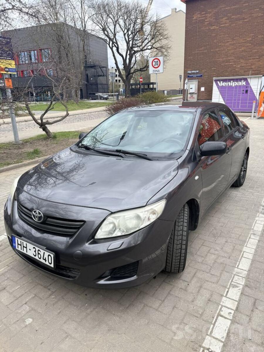 Pelēks Toyota Corolla 2009 Rīga, ar dzinēja tilpumu 1.40 L un nobraukumu 260 tūkst. km par 2200 €, foto 1 vietnē AUTOMOTO.COM.LV