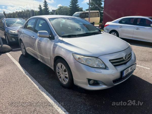 Pelēks Toyota Corolla 2009 Tallina, ar dzinēja tilpumu 1.60 L un nobraukumu 0 tūkst. km par 1400 €, foto 1 vietnē AUTOMOTO.COM.LV
