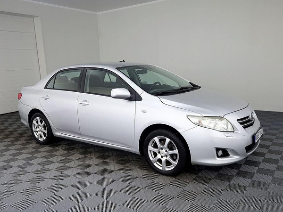Pelēks Toyota Corolla 2009 Tallina, ar dzinēja tilpumu 1.60 L un nobraukumu 210 tūkst. km par 2299 €, foto 1 vietnē AUTOMOTO.COM.LV