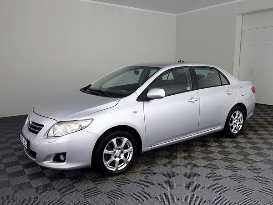 Pelēks Toyota Corolla 2009 Tallina, ar dzinēja tilpumu 1.60 L un nobraukumu 210 tūkst. km par 2299 €, foto 3 vietnē AUTOMOTO.COM.LV