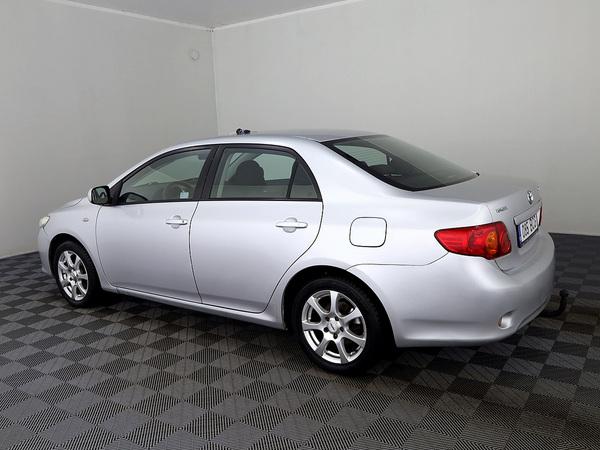 Grey Toyota Corolla 2009 in Tallinn, with an engine capacity of 1.60 L and mileage of 210 thousand km for 2299 €, photo 4 on AUTOMOTO.COM.LV