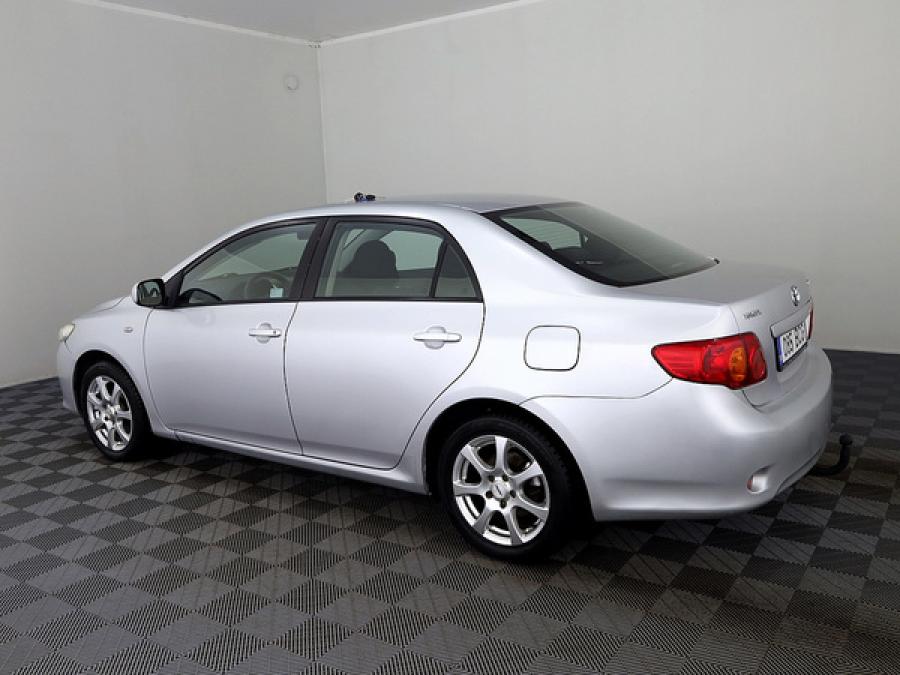 Pelēks Toyota Corolla 2009 Tallina, ar dzinēja tilpumu 1.60 L un nobraukumu 210 tūkst. km par 2299 €, foto 5 vietnē AUTOMOTO.COM.LV