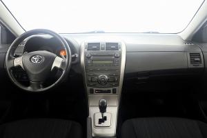 Pelēks Toyota Corolla 2009 Tallina, ar dzinēja tilpumu 1.60 L un nobraukumu 210 tūkst. km par 2299 €, foto 6 vietnē AUTOMOTO.COM.LV