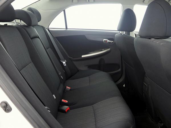 Grey Toyota Corolla 2009 in Tallinn, with an engine capacity of 1.60 L and mileage of 210 thousand km for 2299 €, photo 7 on AUTOMOTO.COM.LV