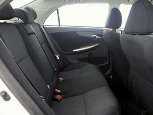 Pelēks Toyota Corolla 2009 Tallina, ar dzinēja tilpumu 1.60 L un nobraukumu 210 tūkst. km par 2299 €, foto 16 vietnē AUTOMOTO.COM.LV