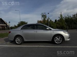 Pelēks Toyota Corolla 2009 Jelgava, ar dzinēja tilpumu 1.60 L un nobraukumu 142 tūkst. km par 3499 €, foto 4 vietnē AUTOMOTO.COM.LV