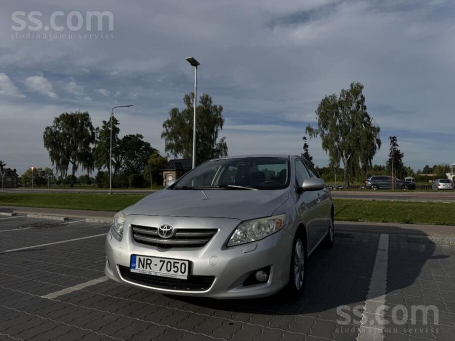 Pelēks Toyota Corolla 2009 Jelgava, ar dzinēja tilpumu 1.60 L un nobraukumu 142 tūkst. km par 3499 €, foto 9 vietnē AUTOMOTO.COM.LV