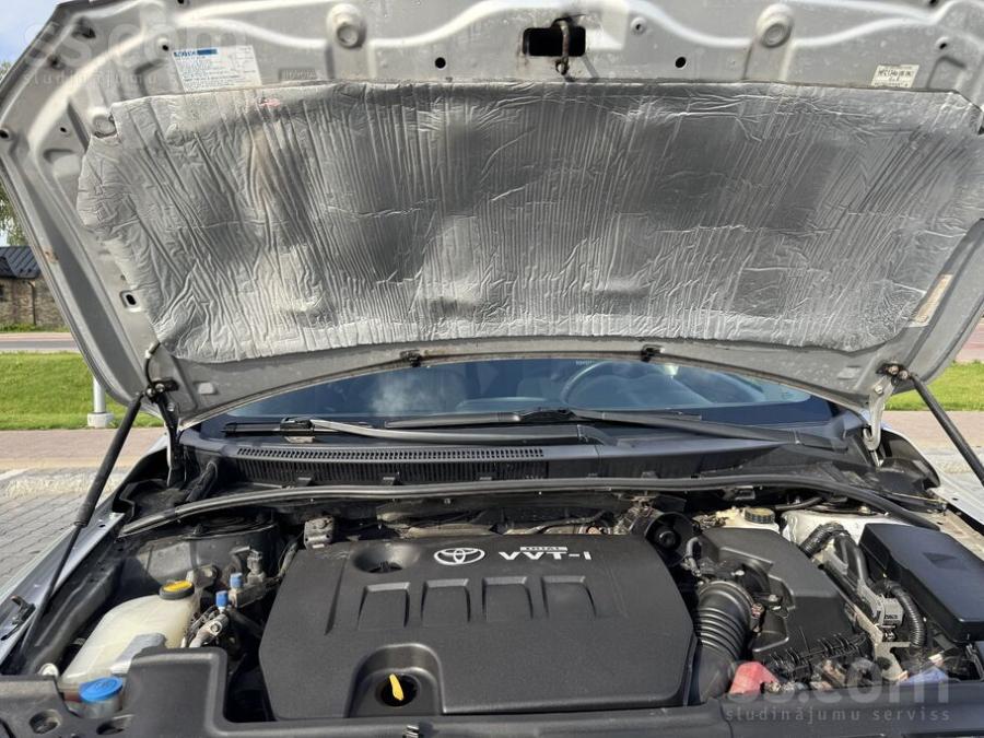 Pelēks Toyota Corolla 2009 Jelgava, ar dzinēja tilpumu 1.60 L un nobraukumu 142 tūkst. km par 3499 €, foto 14 vietnē AUTOMOTO.COM.LV