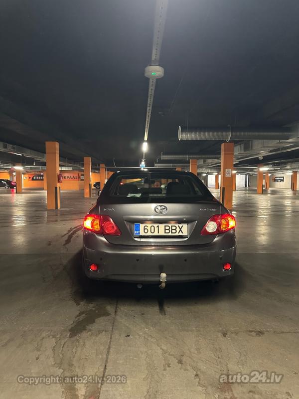 Grey Toyota Corolla 2009 in Tallinn, with an engine capacity of 1.60 L and mileage of 235 thousand km for 4100 €, photo 5 on AUTOMOTO.COM.LV