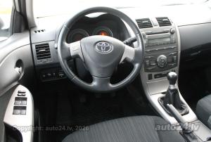 Pelēks Toyota Corolla 2009 Rapla, ar dzinēja tilpumu 1.60 L un nobraukumu 227 tūkst. km par 3299 €, foto 10 vietnē AUTOMOTO.COM.LV
