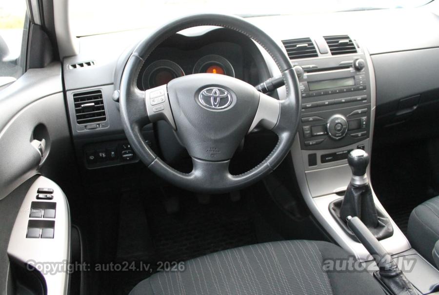 Pelēks Toyota Corolla 2009 Rapla, ar dzinēja tilpumu 1.60 L un nobraukumu 227 tūkst. km par 3299 €, foto 10 vietnē AUTOMOTO.COM.LV