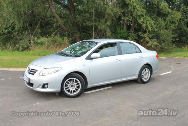 Toyota Corolla 2009 in Rapla on AUTOMOTO.COM.LV Grey Toyota Corolla 2009 in Rapla, with an engine capacity of 1.60 L and mileage of 227 thousand km for 3299 €, photo 3 on AUTOMOTO.COM.LV