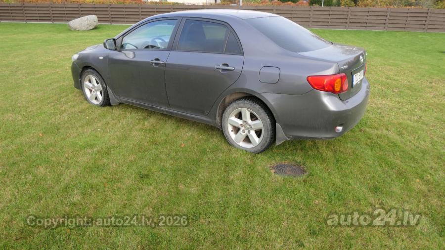 Pelēks Toyota Corolla 2009 Tartu, ar dzinēja tilpumu 1.60 L un nobraukumu 161 tūkst. km par 3000 €, foto 3 vietnē AUTOMOTO.COM.LV