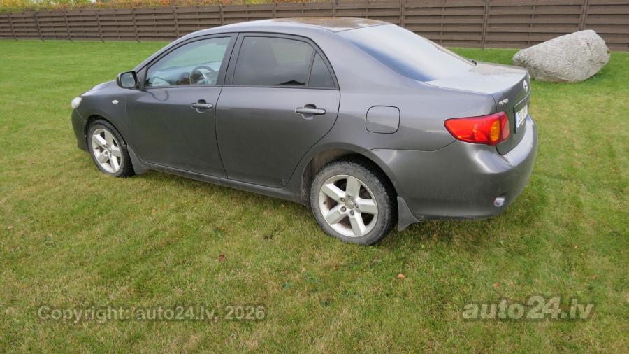 Pelēks Toyota Corolla 2009 Tartu, ar dzinēja tilpumu 1.60 L un nobraukumu 161 tūkst. km par 3000 €, foto 10 vietnē AUTOMOTO.COM.LV