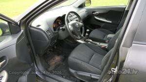 Pelēks Toyota Corolla 2009 Tartu, ar dzinēja tilpumu 1.60 L un nobraukumu 161 tūkst. km par 3000 €, foto 11 vietnē AUTOMOTO.COM.LV