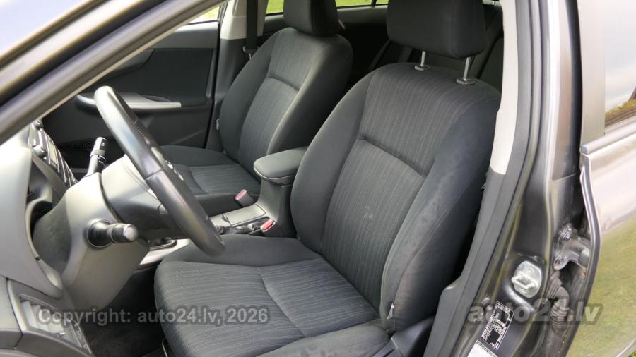 Pelēks Toyota Corolla 2009 Tartu, ar dzinēja tilpumu 1.60 L un nobraukumu 161 tūkst. km par 3000 €, foto 13 vietnē AUTOMOTO.COM.LV