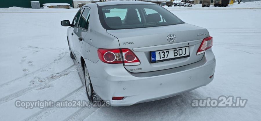 Grey Toyota Corolla 2010 in Tallinn, with an engine capacity of 1.60 L and mileage of 184 thousand km for 4700 €, photo 3 on AUTOMOTO.COM.LV