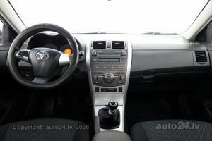Pelēks Toyota Corolla 2010 Tallina, ar dzinēja tilpumu 1.60 L un nobraukumu 229 tūkst. km par 2799 €, foto 6 vietnē AUTOMOTO.COM.LV