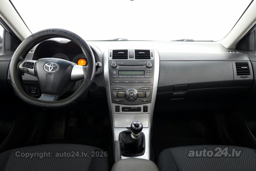Pelēks Toyota Corolla 2010 Tallina, ar dzinēja tilpumu 1.60 L un nobraukumu 229 tūkst. km par 2799 €, foto 6 vietnē AUTOMOTO.COM.LV