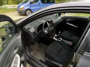 Pelēks Toyota Corolla 2010 Kuldīga, ar dzinēja tilpumu 1.60 L un nobraukumu 191 tūkst. km par 3800 €, foto 8 vietnē AUTOMOTO.COM.LV
