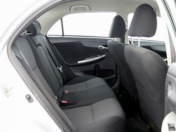 Pelēks Toyota Corolla 2010 Tallina, ar dzinēja tilpumu 1.60 L un nobraukumu 229 tūkst. km par 2499 €, foto 7 vietnē AUTOMOTO.COM.LV