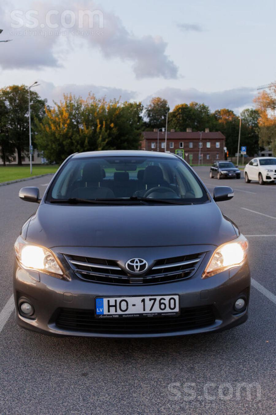 Pelēks Toyota Corolla 2010 Rīga, ar dzinēja tilpumu 1.60 L un nobraukumu 139 tūkst. km par 3300 €, foto 3 vietnē AUTOMOTO.COM.LV