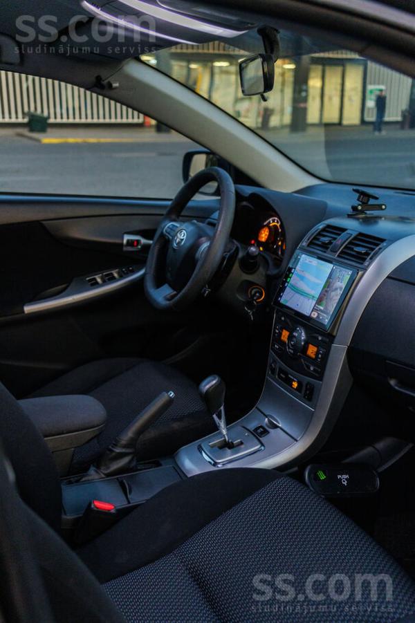 Pelēks Toyota Corolla 2010 Rīga, ar dzinēja tilpumu 1.60 L un nobraukumu 139 tūkst. km par 3300 €, foto 6 vietnē AUTOMOTO.COM.LV