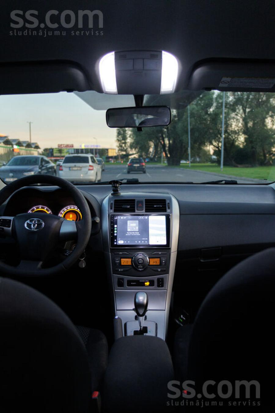 Pelēks Toyota Corolla 2010 Rīga, ar dzinēja tilpumu 1.60 L un nobraukumu 139 tūkst. km par 3300 €, foto 10 vietnē AUTOMOTO.COM.LV