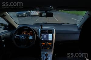 Pelēks Toyota Corolla 2010 Rīga, ar dzinēja tilpumu 1.60 L un nobraukumu 139 tūkst. km par 3300 €, foto 11 vietnē AUTOMOTO.COM.LV