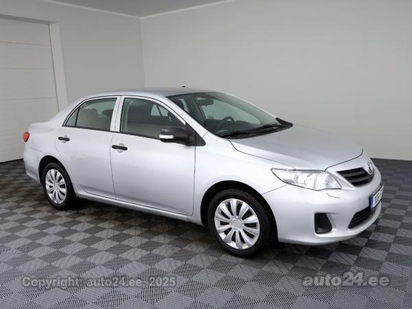 Grey Toyota Corolla 2011 in Tallinn, with an engine capacity of 1.30 L and mileage of 179 thousand km for 2799 €, photo 1 on AUTOMOTO.COM.LV