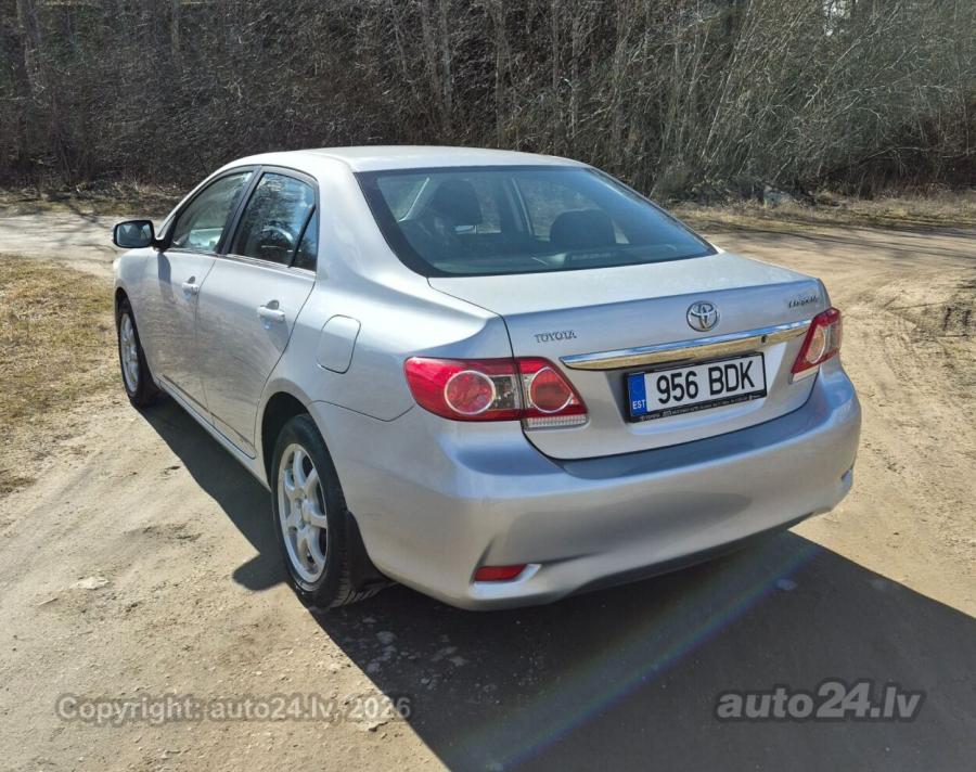 Grey Toyota Corolla 2011 in Tallinn, with an engine capacity of 1.60 L and mileage of 143 thousand km for 5590 €, photo 6 on AUTOMOTO.COM.LV
