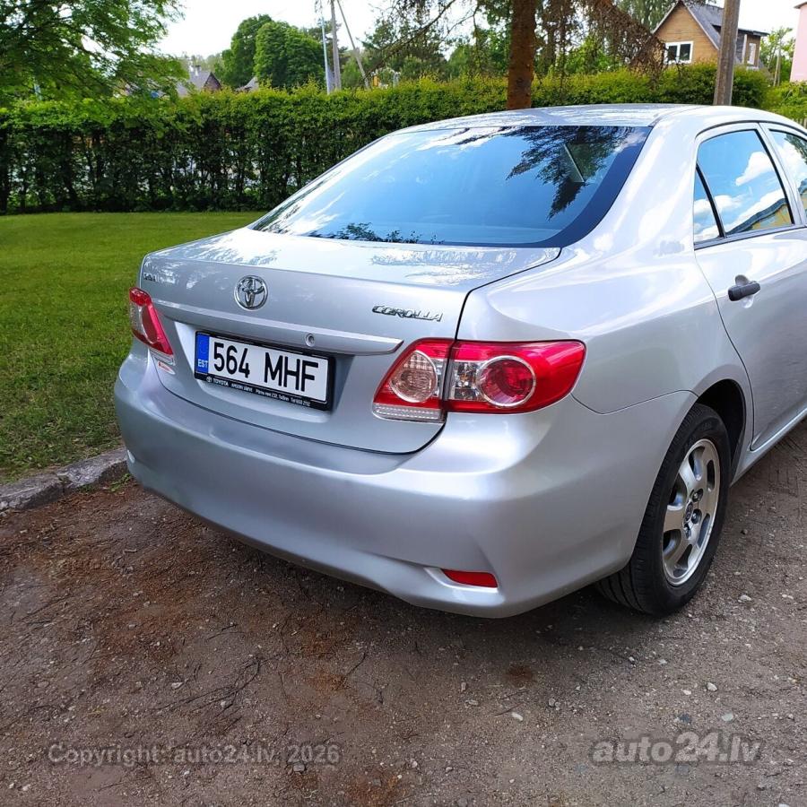 Grey Toyota Corolla 2011 in Tartu, with an engine capacity of 1.60 L and mileage of 187 thousand km for 5100 €, photo 11 on AUTOMOTO.COM.LV