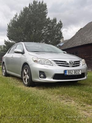 Grey Toyota Corolla 2011 in Tartu, with an engine capacity of 1.60 L and mileage of 240 thousand km for 4500 €, photo 4 on AUTOMOTO.COM.LV
