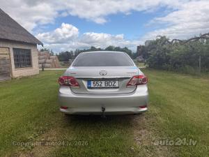 Grey Toyota Corolla 2011 in Tartu, with an engine capacity of 1.60 L and mileage of 240 thousand km for 4500 €, photo 8 on AUTOMOTO.COM.LV