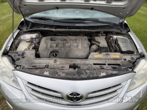 Grey Toyota Corolla 2011 in Tartu, with an engine capacity of 1.60 L and mileage of 240 thousand km for 4500 €, photo 19 on AUTOMOTO.COM.LV