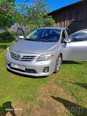 Grey Toyota Corolla 2011 in Riga, with an engine capacity of 1.60 L and mileage of 175 thousand km for 4300 €, photo 7 on AUTOMOTO.COM.LV