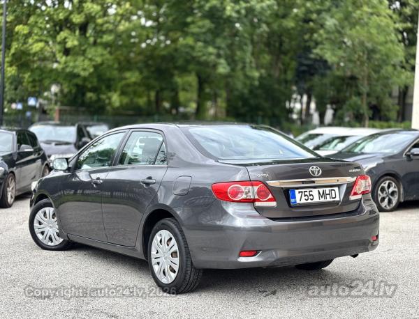 Pelēks Toyota Corolla 2011 Tartu, ar dzinēja tilpumu 1.40 L un nobraukumu 216 tūkst. km par 3999 €, foto 4 vietnē AUTOMOTO.COM.LV