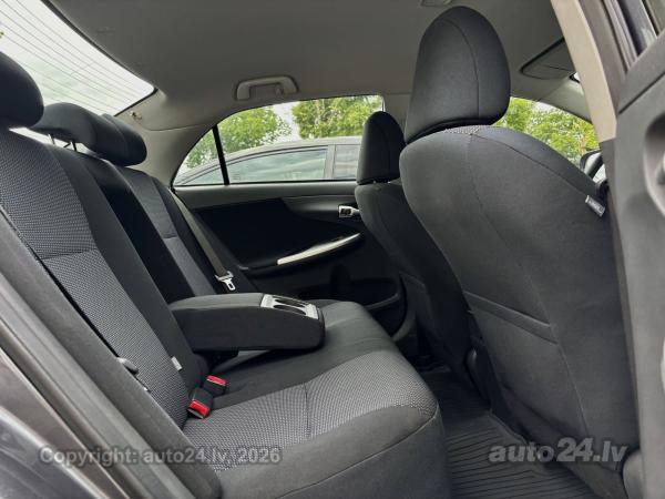 Pelēks Toyota Corolla 2011 Tartu, ar dzinēja tilpumu 1.40 L un nobraukumu 216 tūkst. km par 3999 €, foto 7 vietnē AUTOMOTO.COM.LV