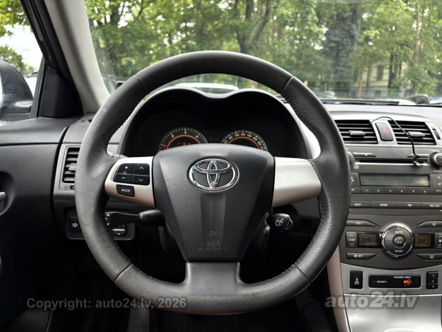 Серый Тойота Королла 2011 в Тарту, объемом двигателя 1.40 л и пробегом 216 тыс. км за 3999 €, фото 9 на AUTOMOTO.COM.LV