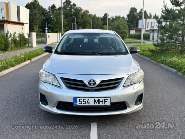 Grey Toyota Corolla 2011 in Tartu, with an engine capacity of 1.60 L and mileage of 287 thousand km for 2990 €, photo 2 on AUTOMOTO.COM.LV