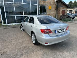 Pelēks Toyota Corolla 2011 Jelgava, ar dzinēja tilpumu 1.60 L un nobraukumu 173 tūkst. km par 3650 €, foto 7 vietnē AUTOMOTO.COM.LV