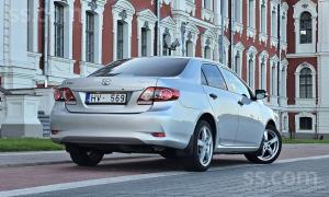 Grey Toyota Corolla 2011 in Jelgava, with an engine capacity of 1.60 L and mileage of 173 thousand km for 4290 €, photo 7 on AUTOMOTO.COM.LV
