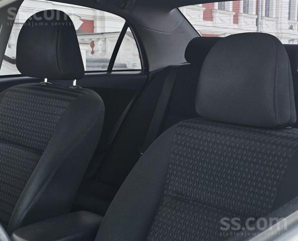 Pelēks Toyota Corolla 2011 Jelgava, ar dzinēja tilpumu 1.60 L un nobraukumu 173 tūkst. km par 4290 €, foto 7 vietnē AUTOMOTO.COM.LV