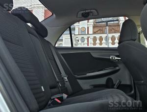 Grey Toyota Corolla 2011 in Jelgava, with an engine capacity of 1.60 L and mileage of 173 thousand km for 4290 €, photo 12 on AUTOMOTO.COM.LV