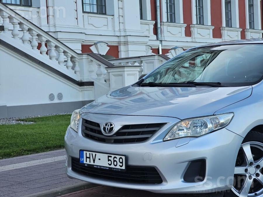 Grey Toyota Corolla 2011 in Jelgava, with an engine capacity of 1.60 L and mileage of 173 thousand km for 4290 €, photo 19 on AUTOMOTO.COM.LV