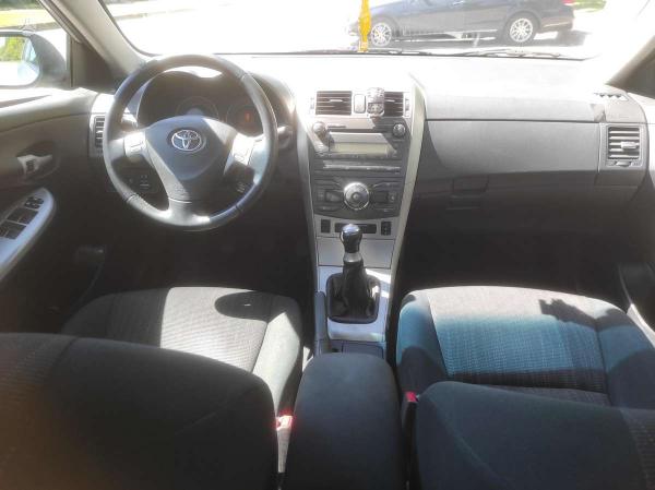 Grey Toyota Corolla 2011 in Kaunas, with an engine capacity of 1.60 L and mileage of 320 thousand km for 2999 €, photo 10 on AUTOMOTO.COM.LV
